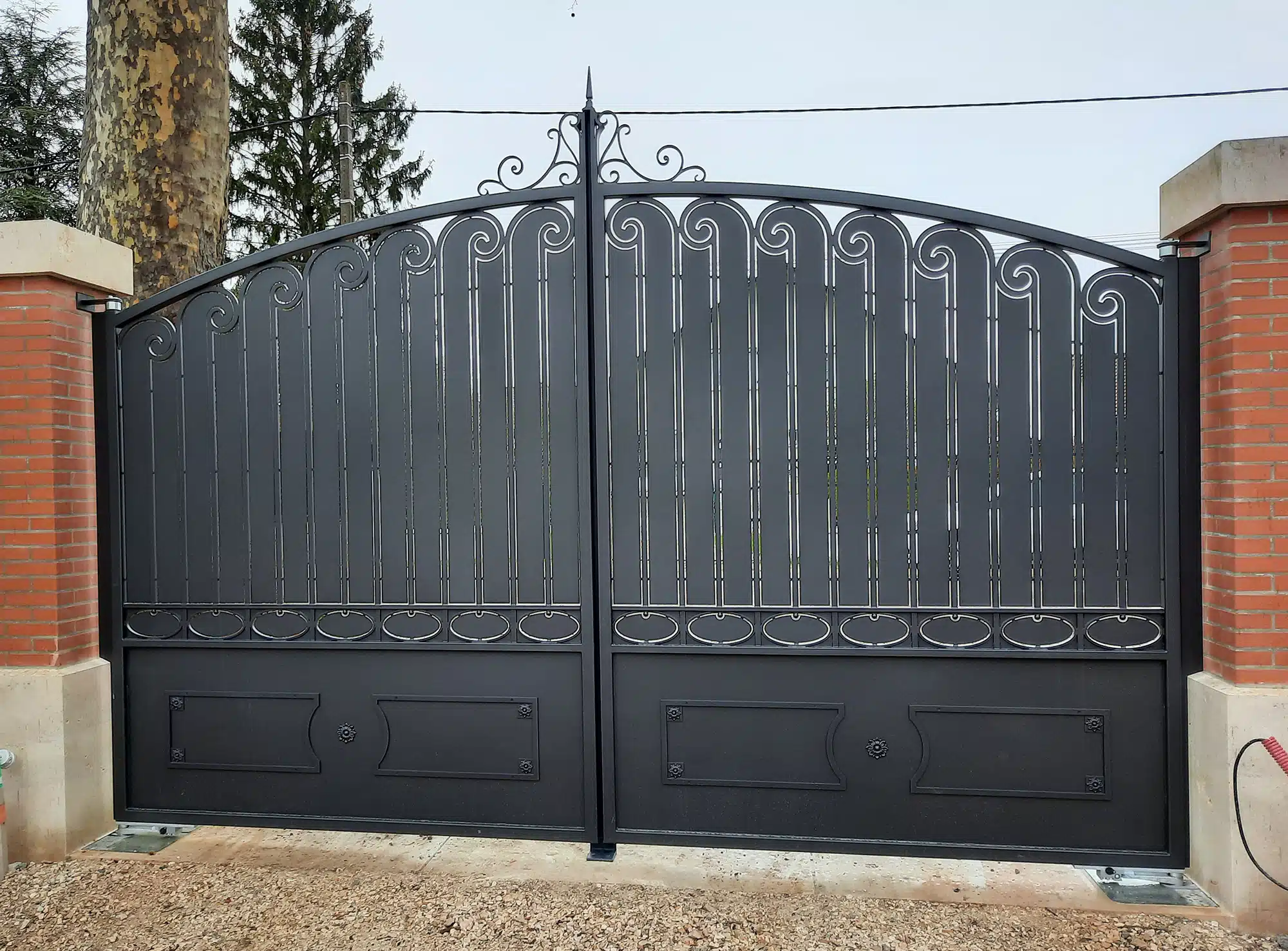 Portails acier - Fabrication de portails acier sur-mesure à Dijon